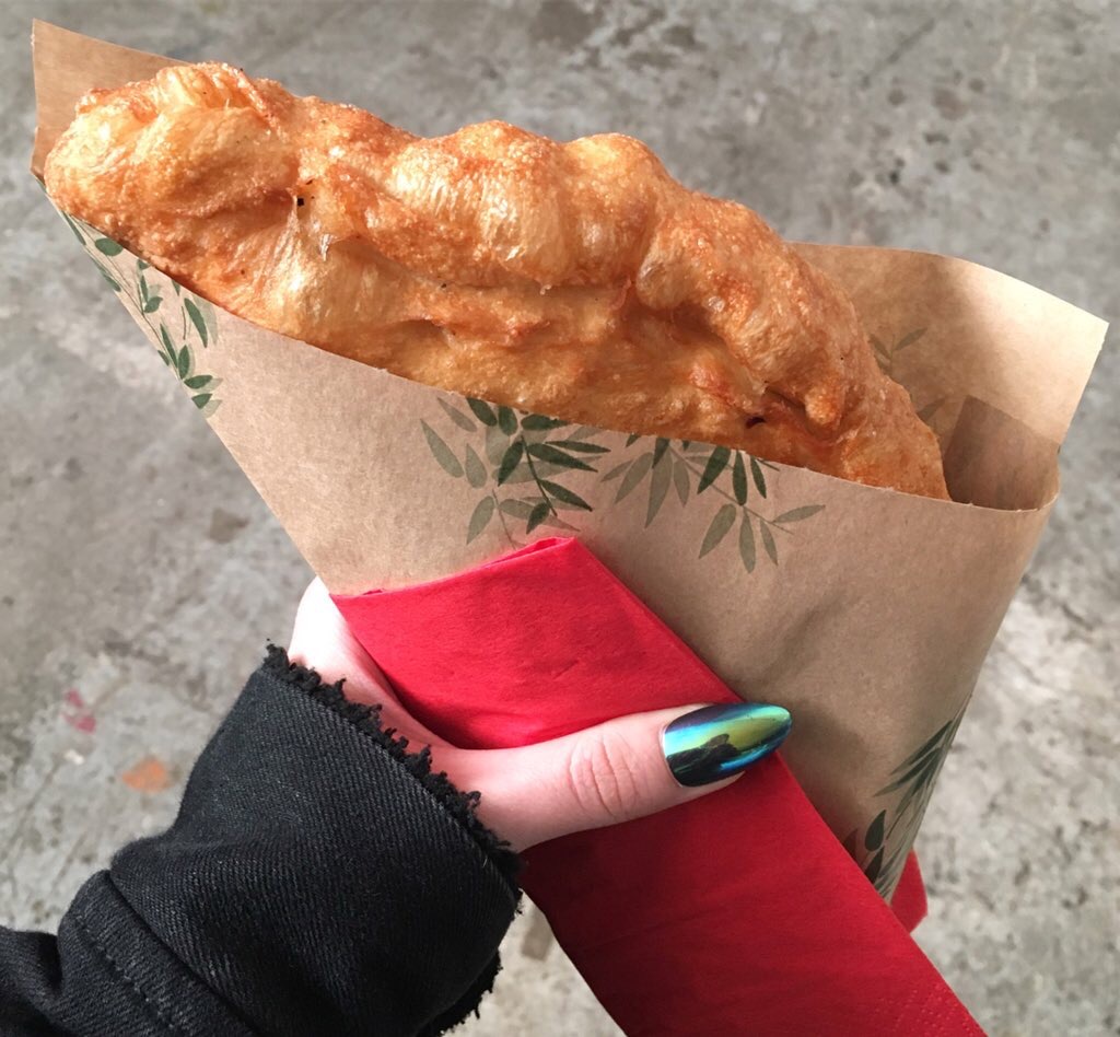 Have you ever tried the traditional fried calzone from Puglia aka ...